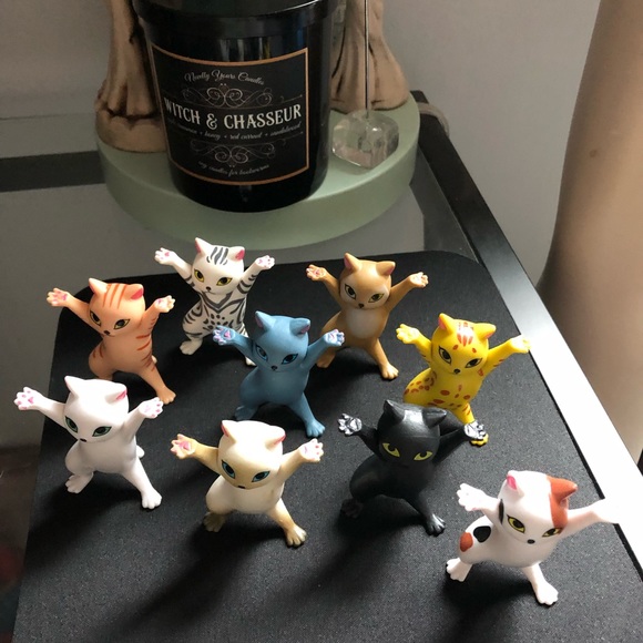 Accents | Fabulous Dancing Cat Stand In White New | Poshmark